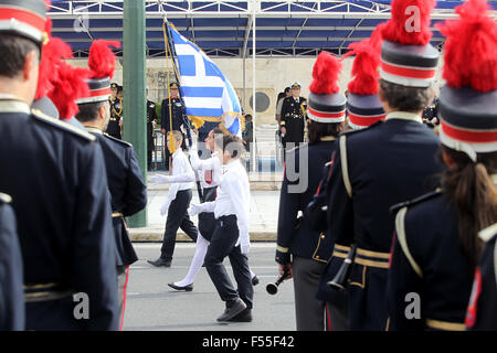 Athens, Greece. 28th Oct, 2015. A boy watches the 'Oxi Day' parade in ...