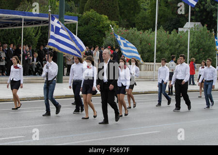 Athens, Greece. 28th Oct, 2015. A boy watches the 'Oxi Day' parade in ...
