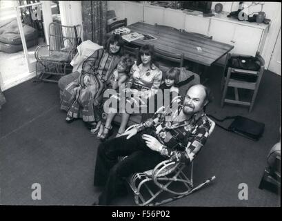 Prunella Scales, Timothy West, Sam West family at home South London ...