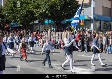 Athens, Greece, 28 October 2015. Greek students parade to celebrate the ...
