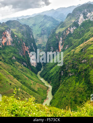 The panoramic view of Nho Que river flowing from China through the ...