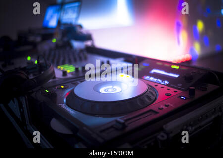 DJ console cd mp4 deejay mixing desk Ibiza house techno dance music ...