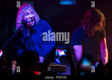 Bon Jovi keyboard player David Bryan shops on Robertson Blvd with his ...