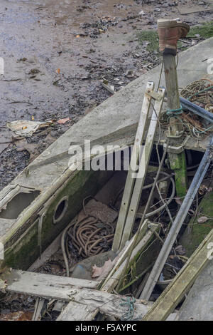 Tidal mudflats of River Truro at Truro (Cornwall) running into River ...