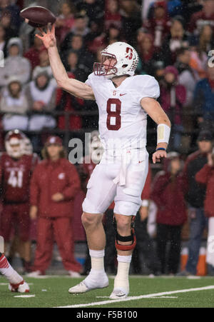 Stanford quarterback Kevin Hogan (8) passes the ball during practice ...