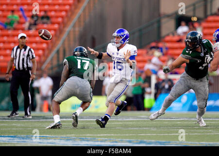 October 31, 2015 - Air Force Falcons quarterback Karson Roberts (16 ...