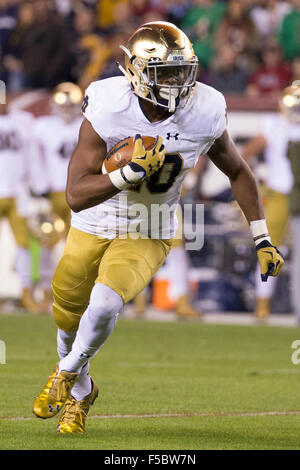 Notre Dame Fighting Irish running back Jeremiyah Love (4) warms up before an NCAA football game ...