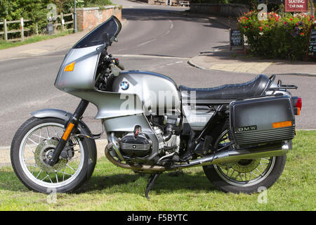 1976 BMW R100 RS two-cylinder air-cooled engine full-fairing motorbike ...