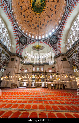 The qibla wall of the mosque at the Islamic Cultural Center of New York ...