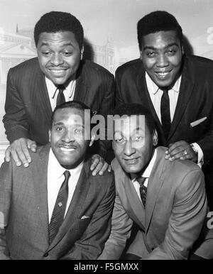 THE FOUR TOPS US group in Grosvenor Square, London, in October 1966 ...