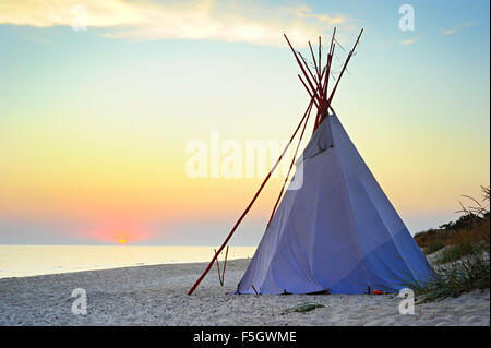 Teepee on the beach Stock Photo - Alamy