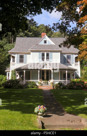 A home in the town of Sandwich, Cape Cod, Massachusetts Stock Photo - Alamy