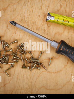 Carpenter tools, hammer, nails, screws, level, tape measure ...