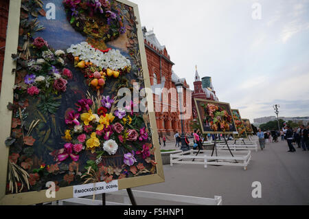 Autumn fair in Moscow Stock Photo - Alamy