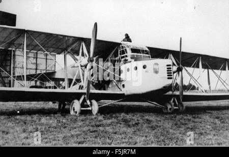 The SSW (Siemens-Schuckertwerke) RV 515 was a German prototype ...