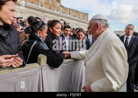 Lewis Hamilton and the actress Nicole Scherzinger meet Pope Francis in ...