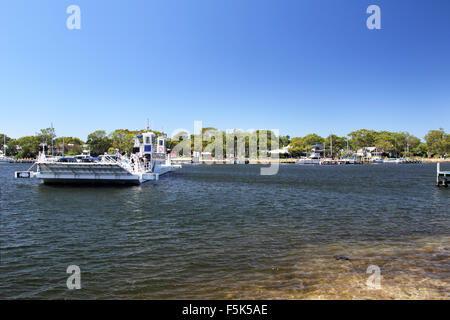 Ferry from Paynesville to Raymond Island in Lake King, Victoria ...