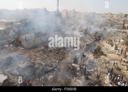 View of burnt slum located in Junejo Goth of Mehmoodabad area of ...
