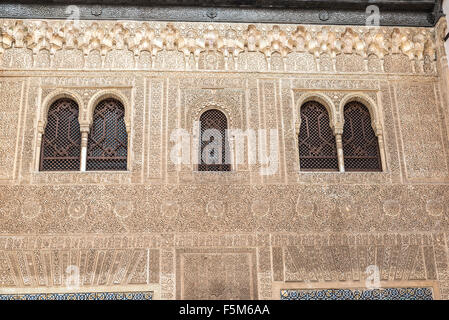 Walls decorated with geometric shapes and epigraphic poems in the ...