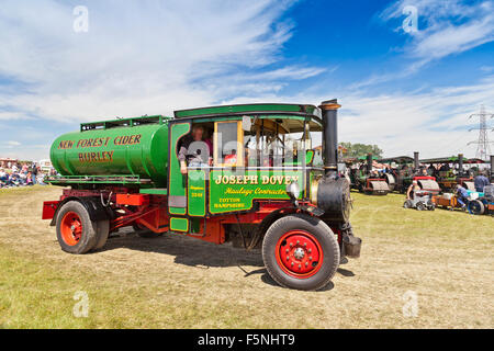 1929 Foden Steam lorry "Sir Lionel", UU1283, at the 2010 Goodwood ...