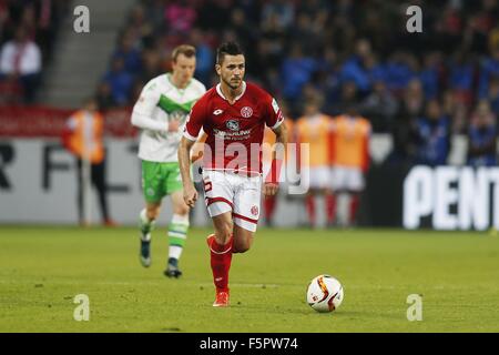 Mainz, Germany. 7th Nov, 2015. Mainz kids fans Football/Soccer : German ...