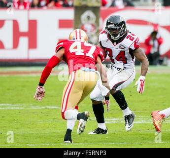 Atlanta Falcons running back Devonta Freeman (24) breaks free for a ...