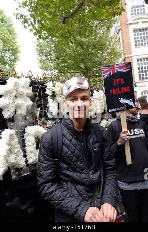 Protest and 'Funeral' for Badgers against the current Badger Cull ...
