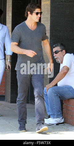 Oil heir Brandon Davis has lunch in Beverly Hills Featuring: Brandon ...