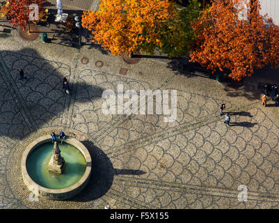 fountain, Petrusbrunnen with shadow on the market square Brilon, Kump ...