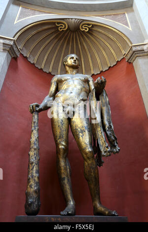 Heracles with club gilded bronze statue in Round Hall of Pio Clementino ...