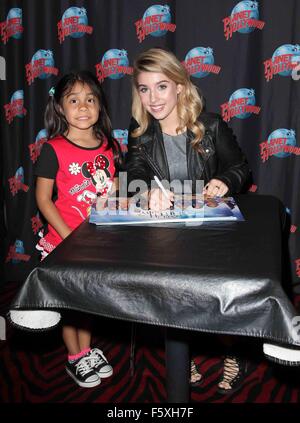 Nickelodeon star Paris Smith meets kids from the Starlight Children's ...