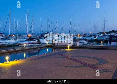 Yachts at the Bronte Outer Harbour Marina at dusk during a full moon ...