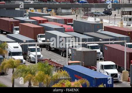 trucks lined up at port entry gate Stock Photo - Alamy