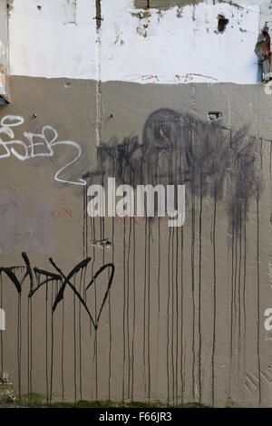 Grunge textured background with drips Stock Photo - Alamy