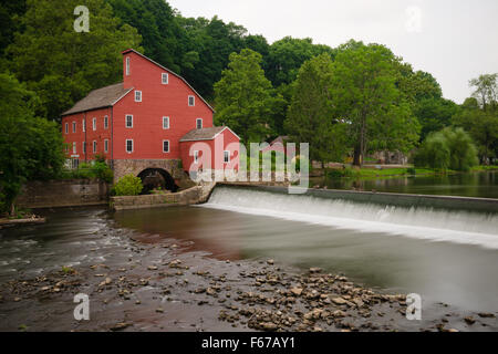 Clinton Mill, New Jersey in the winter snow Stock Photo - Alamy