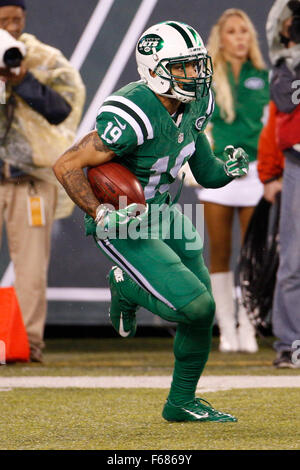New York Jets' Devin Smith catches a pass during an NFL football ...