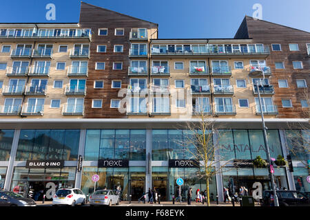 The Centre shopping precinct, Feltham, Middlesex Stock Photo - Alamy