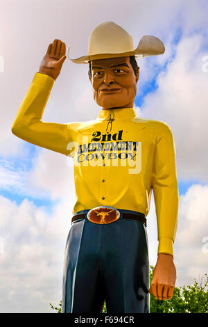 2nd Amendment Cowboy statue in Amarillo, Texas. (the right of the ...