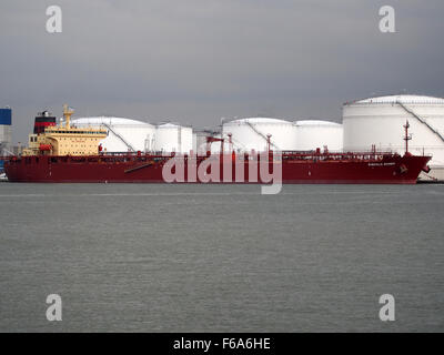 The Emerald is an oil tanker with IMO number 9391945, docked at the 7e ...