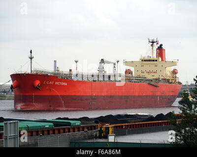 The *Lilac Victoria* (IMO 9589815), a container ship, is docked at the ...