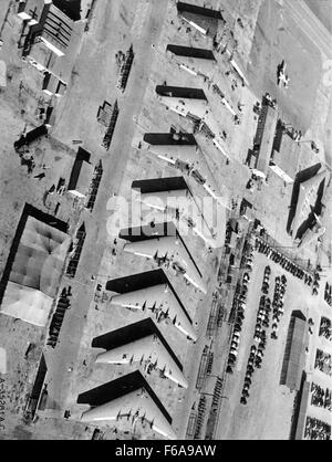 The Northrop YB-49 was a revolutionary jet-powered flying wing aircraft ...