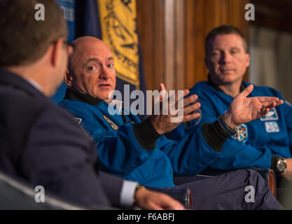 NASA astronaut Mark Kelly marks the halfway point of his year-long ...