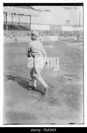 This is a 1917 photograph of Chicago American League baseball players ...