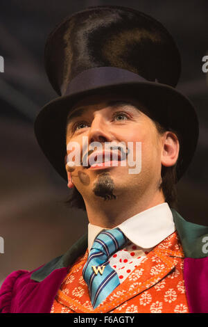 WILLY WONKA AND THE CHOCOLATE FACTORY, from left, Paris Themmen, Nora ...