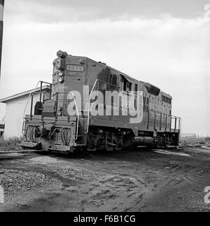 A photograph of Southern Pacific Diesel Electric Road Switcher No. 2880 ...