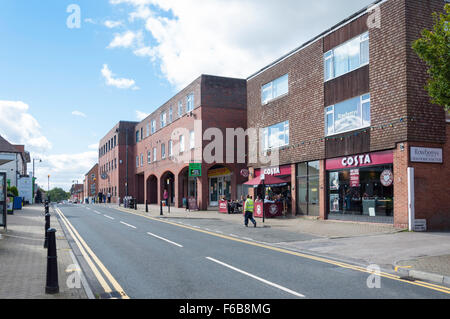 Crowthorne High Street, Berkshire, UK Stock Photo: 44085584 - Alamy