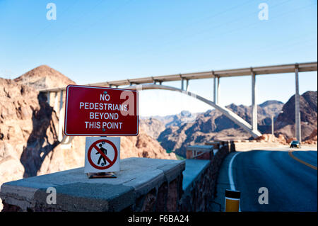 A sign for the Hoover Dam Security Zone Stock Photo - Alamy