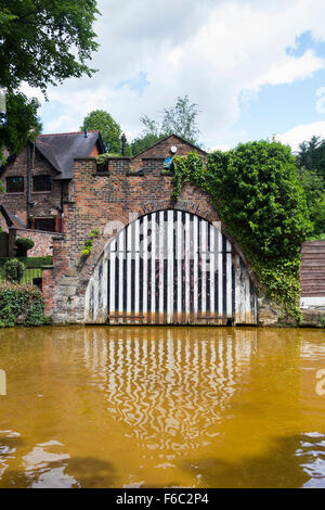 The Bridgewater Canal, Worsley, Greater Manchester UK, looking towards ...