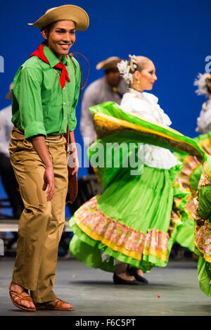 Agrupacion Panama Folklore from Ciudad de Panama, Panama, performing at ...