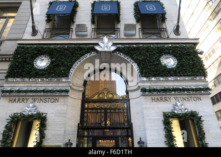 Harry Winston flagship store Fifth Avenue New York City Stock Photo - Alamy